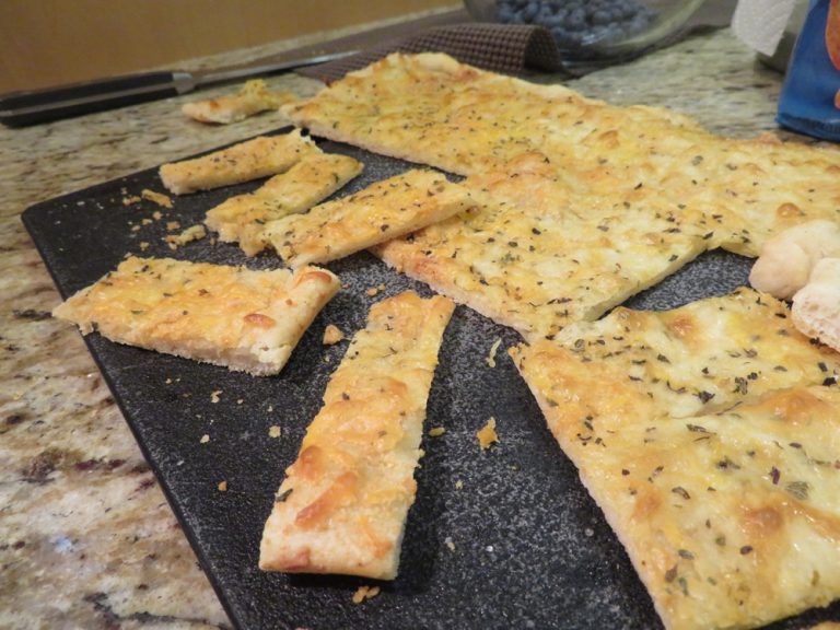 Easier Garlic Cheesy Flatbread » Cooking With Tiffany